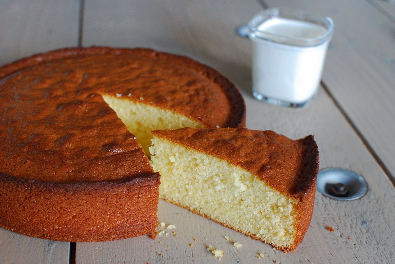 La vraie recette du traditionnel gâteau au yaourt - Cuisine
